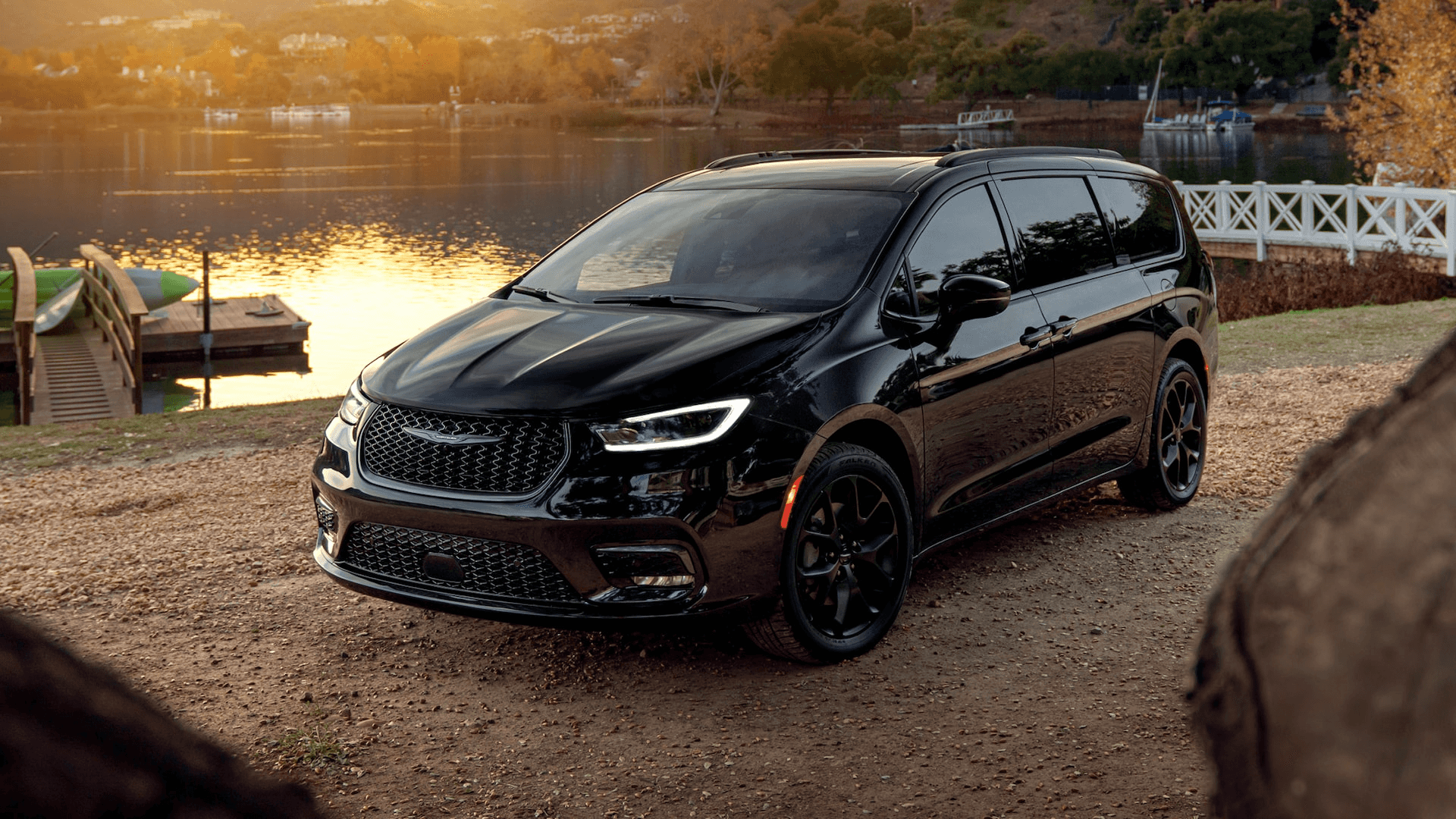 2024 Chrysler Pacifica: Family Minivan | Bernard's CDJR
