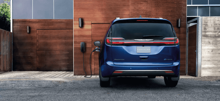 How Does the Chrysler Pacifica Hybrid Work? | Nashua Chrysler Dealer