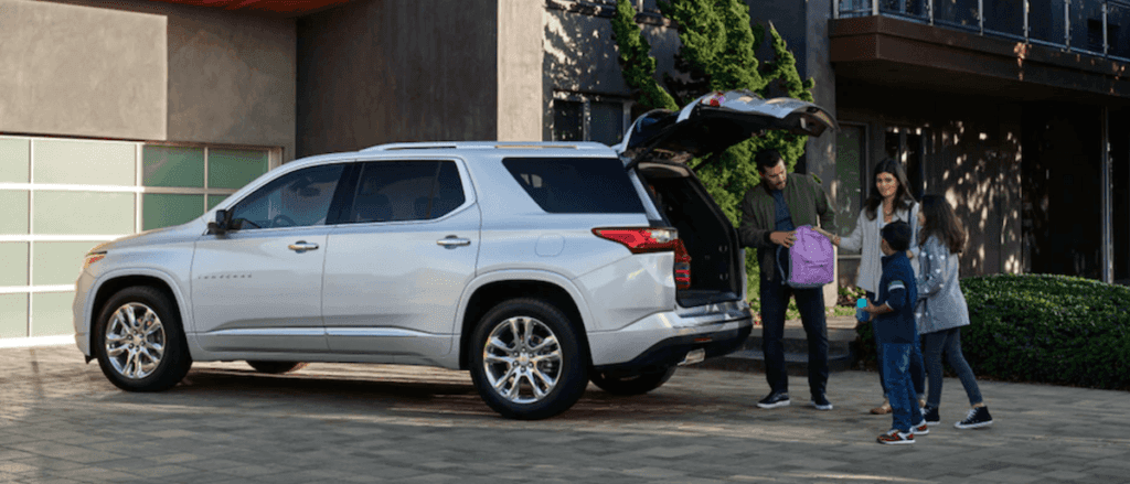 2021 Chevy Traverse Towing Capacity | Engine Specs, Payload | Cargo Space