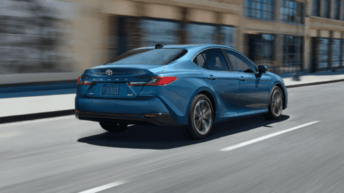Toyota Camry LE vs XLE Ultimate Comparison | Toyota of North Charlotte