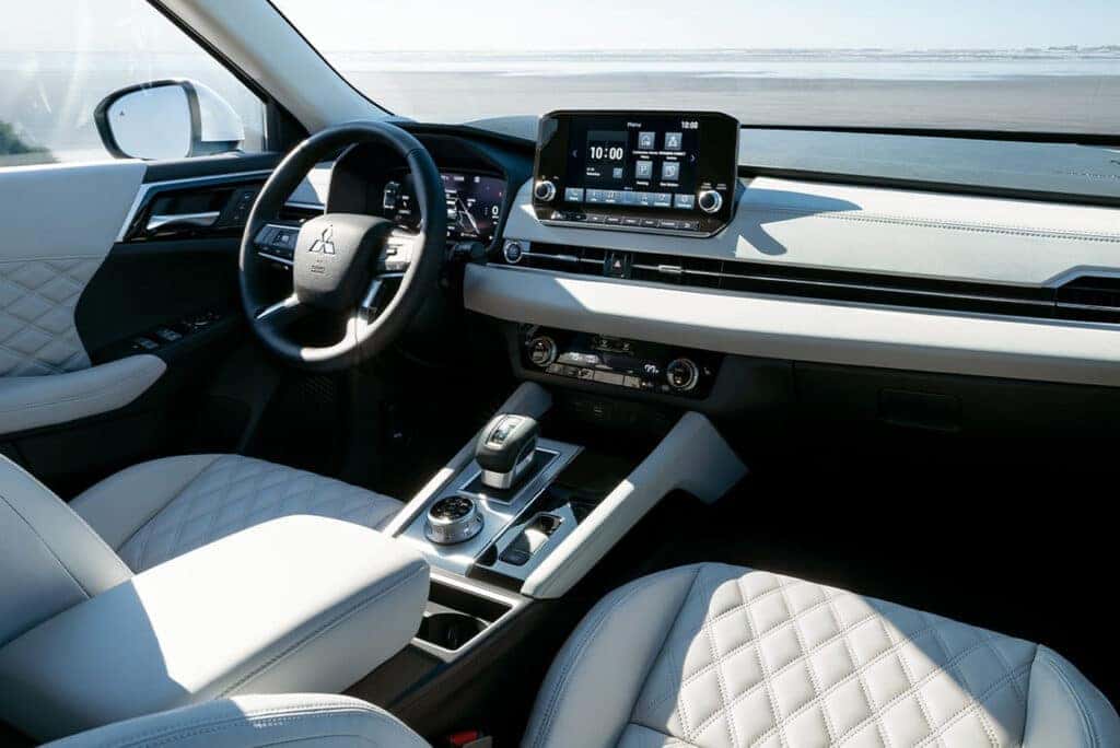 2023 Mitsubishi Outlander vs. Outlander Sport | Victory Mitsubishi